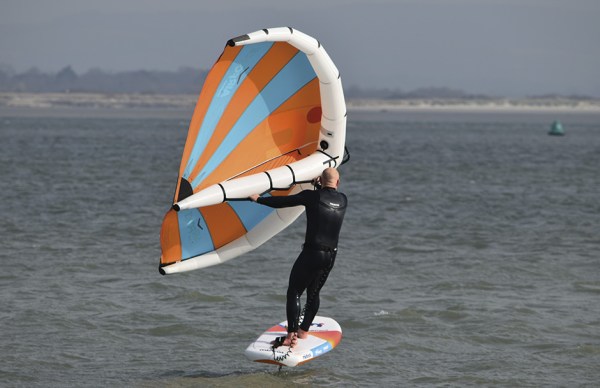 A beginner’s guide to wingsurfing & wingfoiling – SUP Mag UK